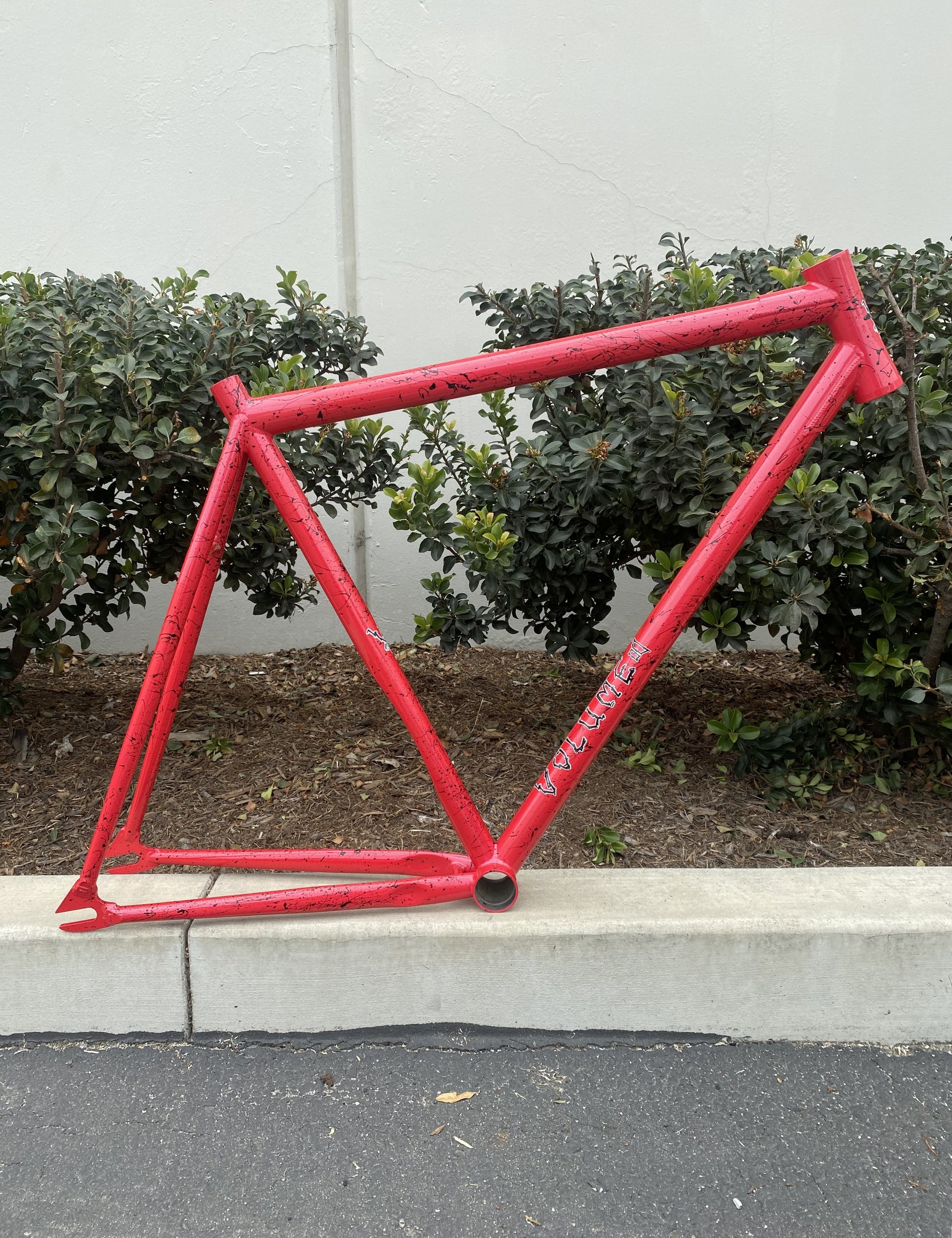 Volume Thrasher (Black Splatt) 700c Frame – Resist Bikes